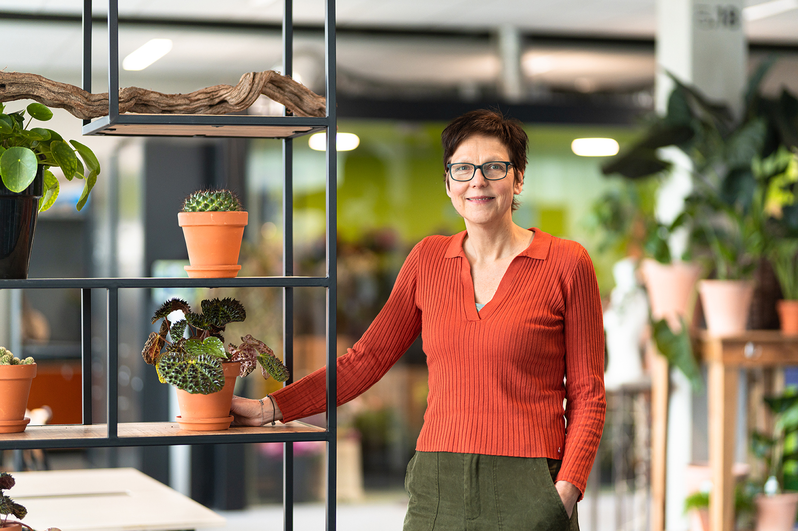 Anja Bronda ontvangt Skills Heroes Docenten Bokaal voor tomeloze inzet ...